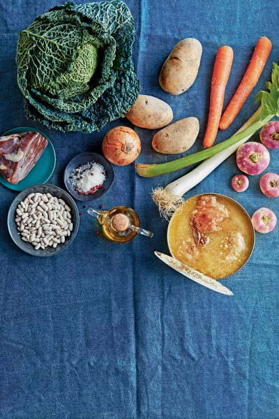 Garbure béarnaise : la recette de la soupe de légumes gasconne